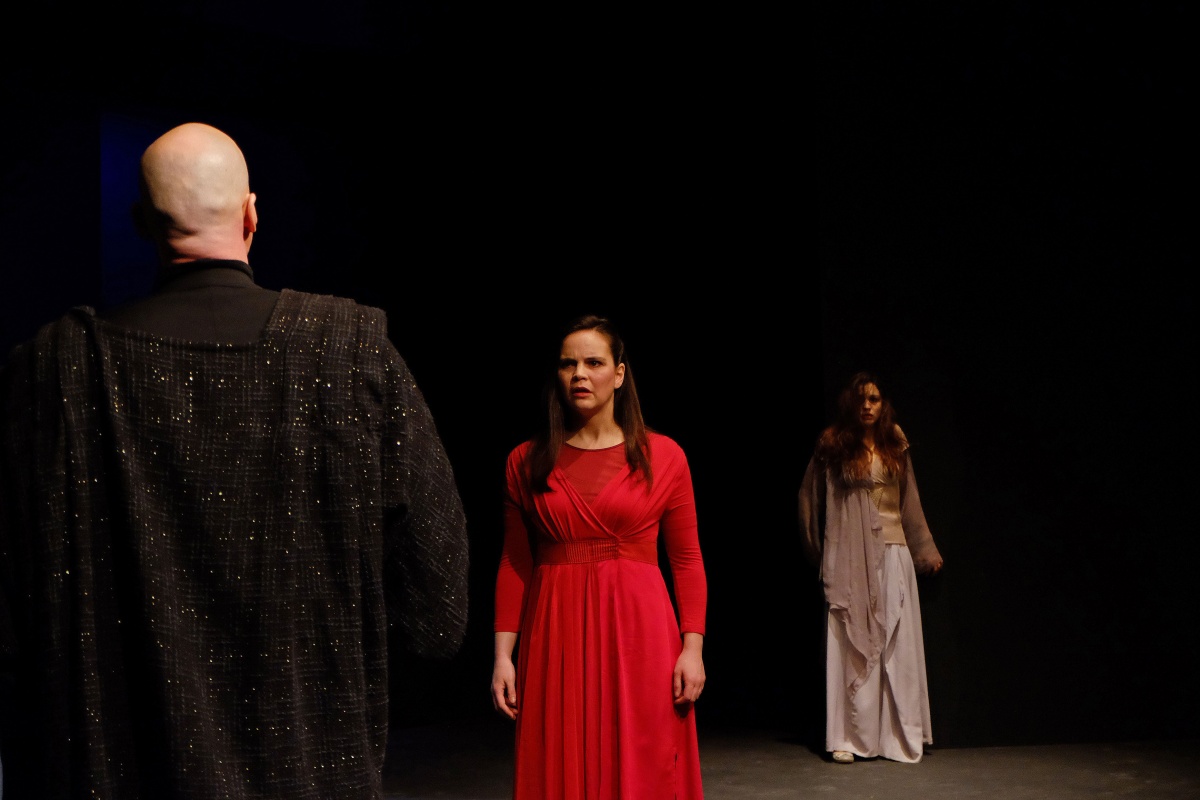 Antigone | Theater tri-bühne Stuttgart
