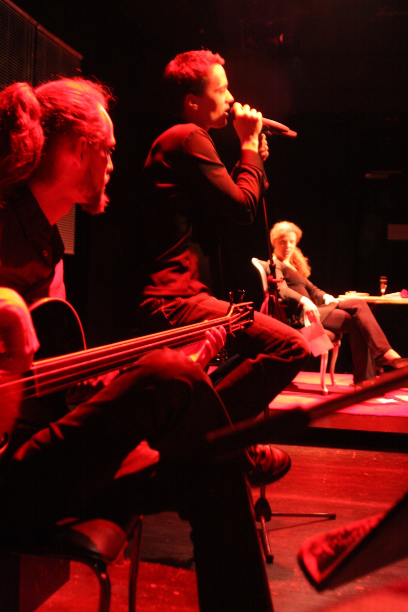 Blumen für Leonard | Theater tri-bühne Stuttgart